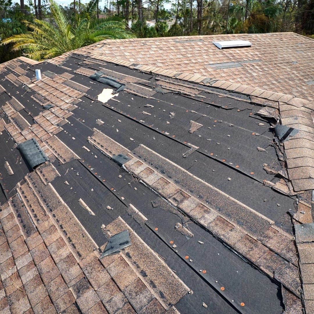 Signs of Rosenberg Roof Wind Damage - Amstill Roofing Company