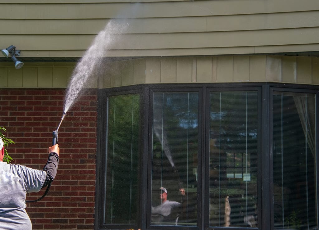 Cleaning Vinyl Siding (# Best Ways & Tips)