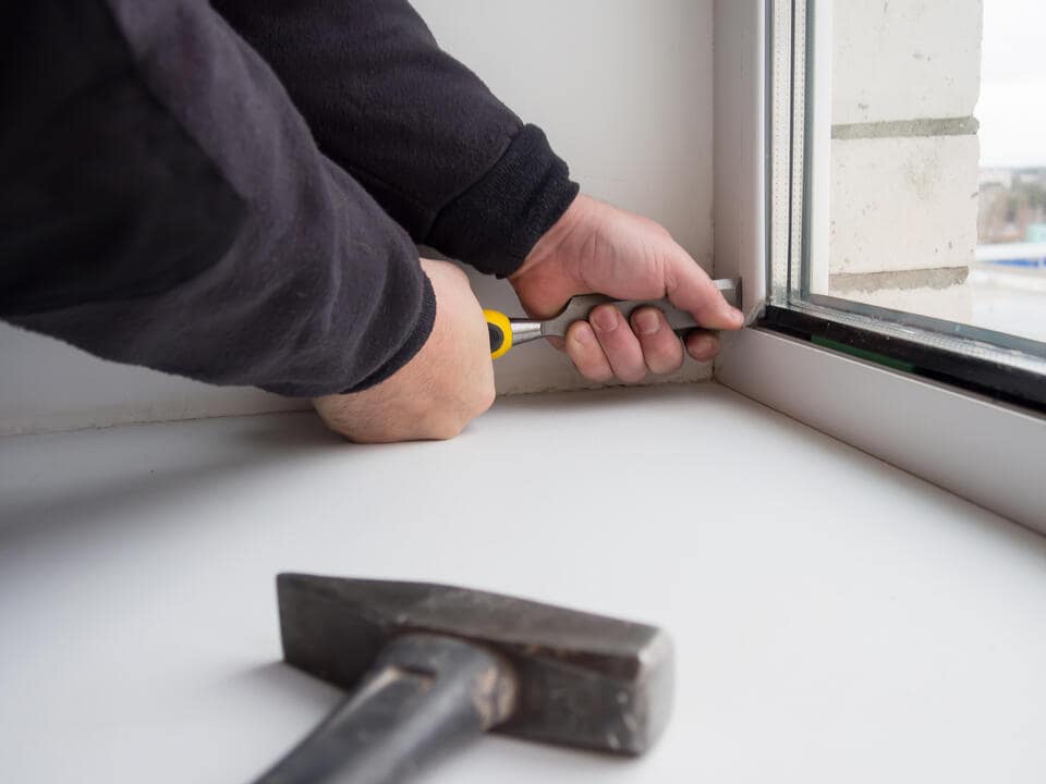 How To Replace Glass In A Double Pane Window? (2025)