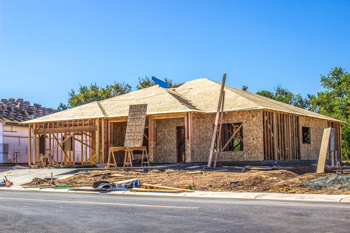 Roof Sheathing Thickness Guide (What's Best For Your Roof?)