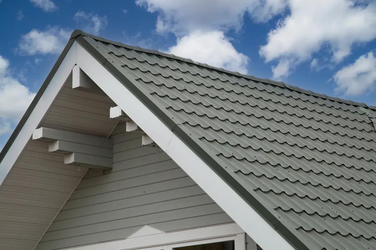 8 Best Metal Roof And Siding Color Combinations (2024)