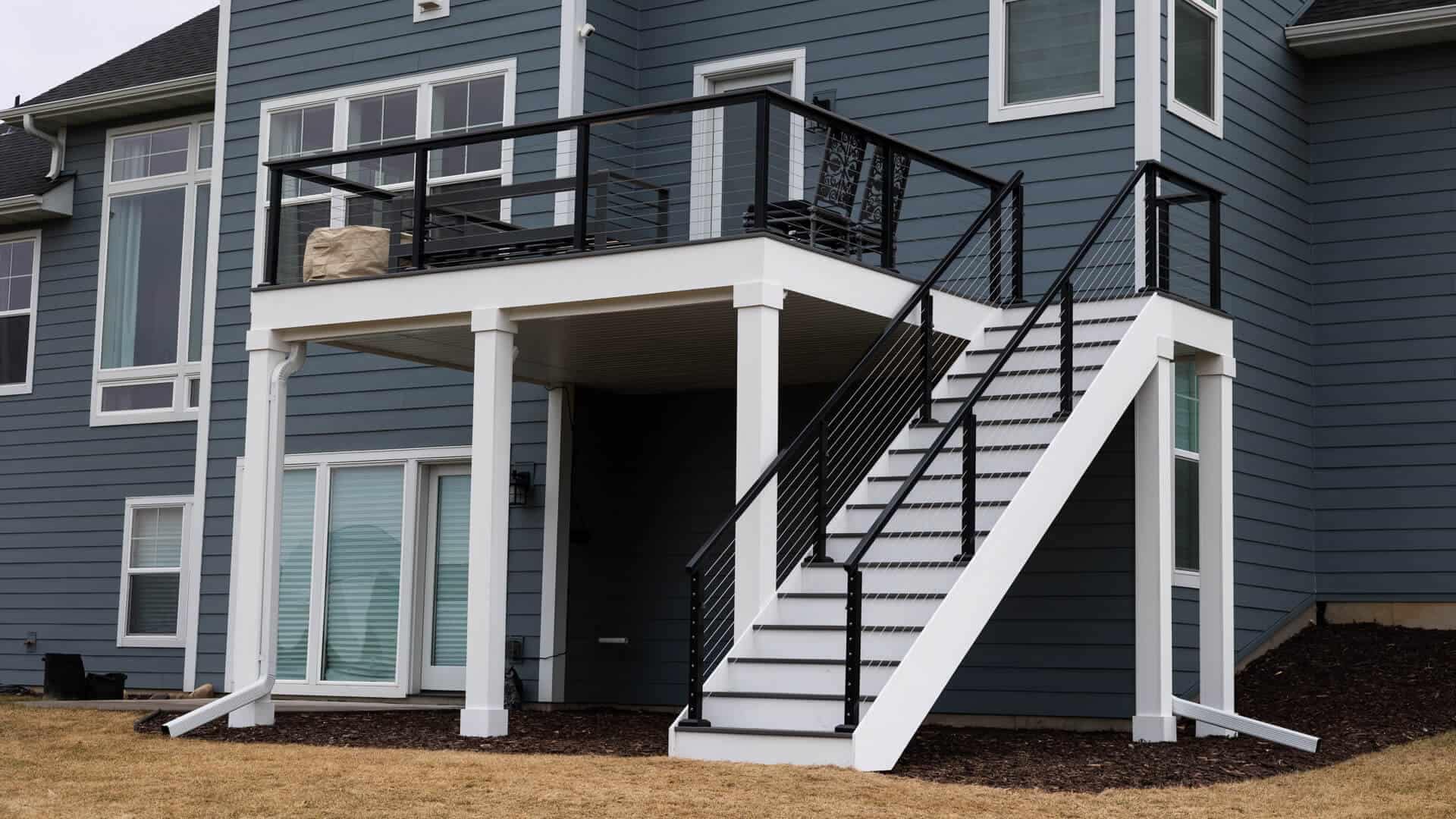 Castle Gate Timbertech Deck | Voyager Exteriors