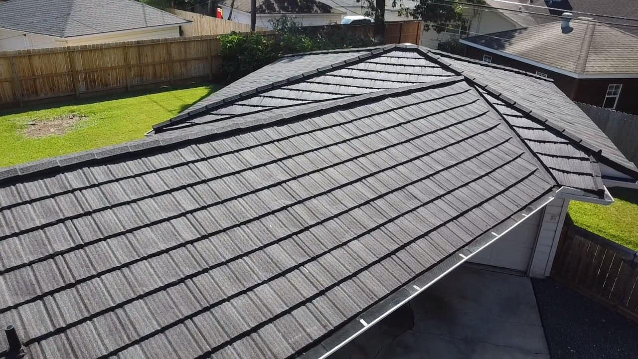 When to Replace a Roof: A Homeowner’s Comprehensive Guide - Amstill ...