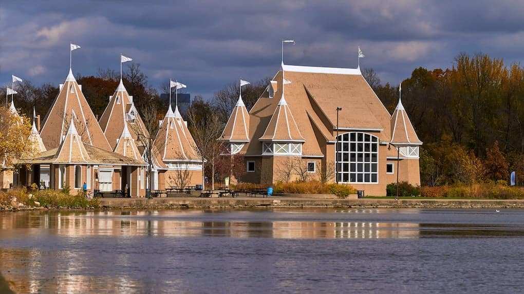11 Best Parks In Minneapolis For Fresh Air & Good Times