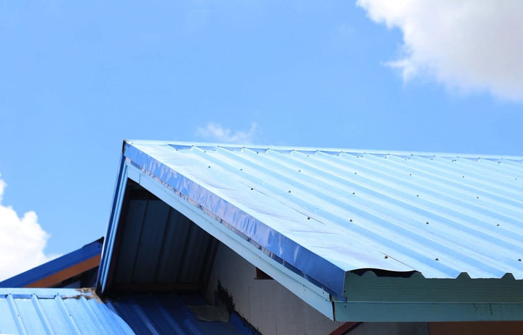 6 Beautiful Metal Roof Colors To Consider For Your Home