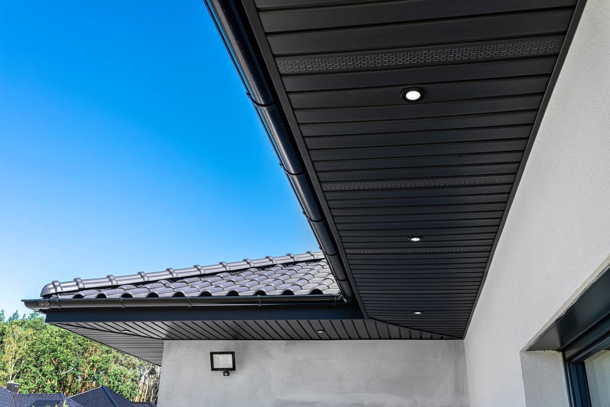 Eaves Of A House: What They Are & What They Do