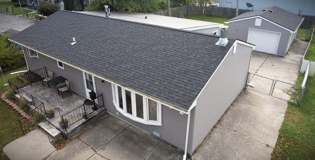 Shingle Roof & Vinyl Siding | SMR Home Pros