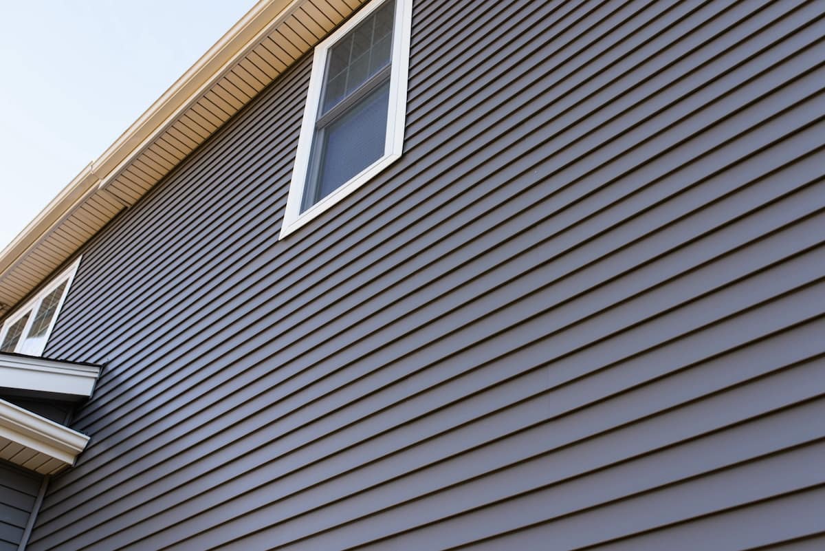 5 Best Vertical Siding Styles For Your Home (2024)