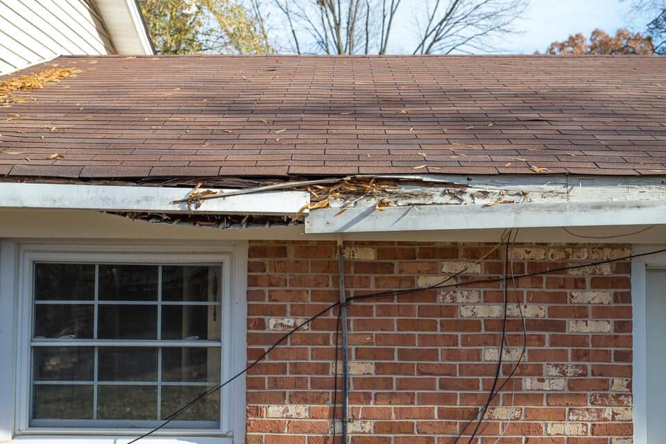 Soffit Replacement - 6 Step Roofing Guide For Homeowners