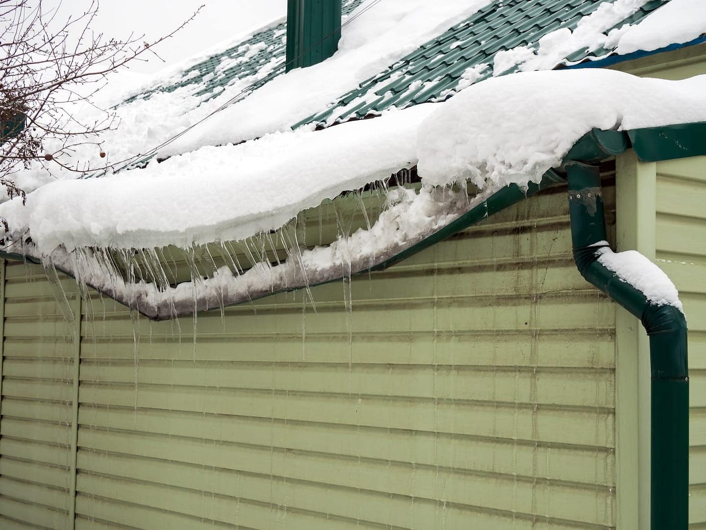 Roof Ice Damage: 5 Good Tips To Prevent & Remove Ice Dams