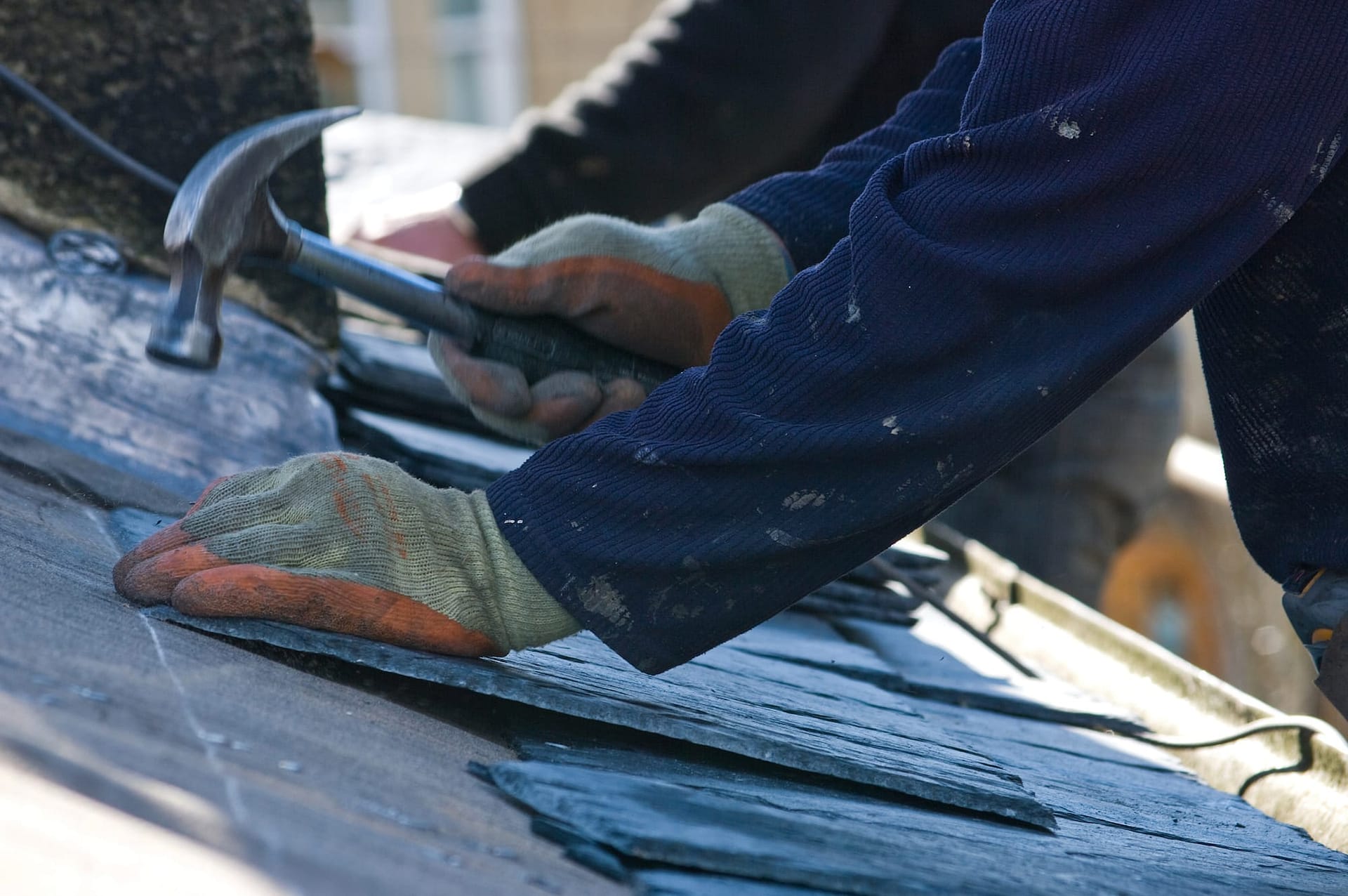 7 Best Types Of Roof Slates (Trending Slate Roof Styles)