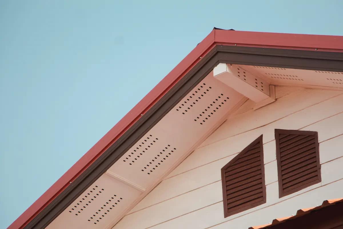 Roof Eaves: What They Are & How They Work (Overview)