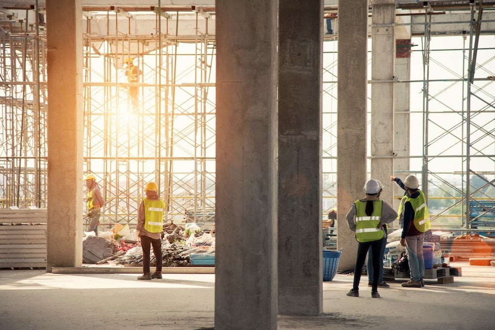 Construction Employees: 5 Ways To Attract & Retain | Hook Agency