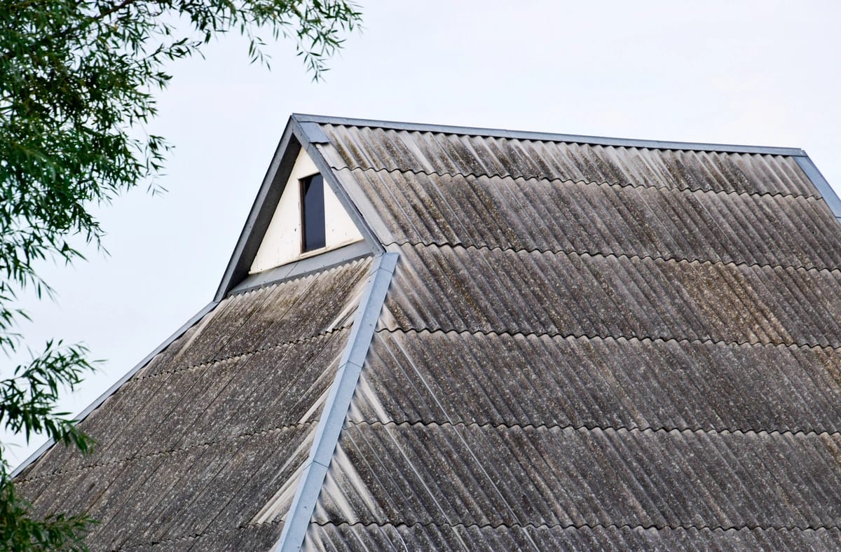 Asbestos Shingles: How To Find & Remove (DIY Guide)