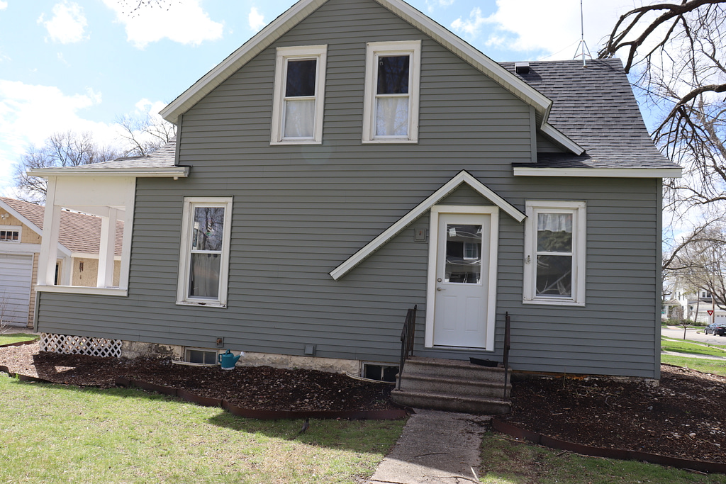 EDCO Metal Siding (Sage) | Young Construction