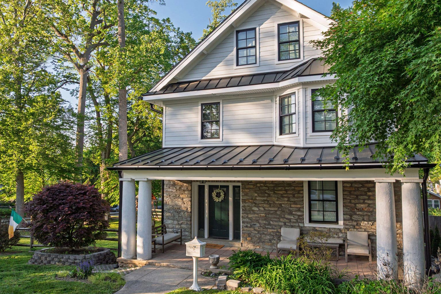 6 Types Of Roof Overhangs: Eaves, Gable, Hip And More